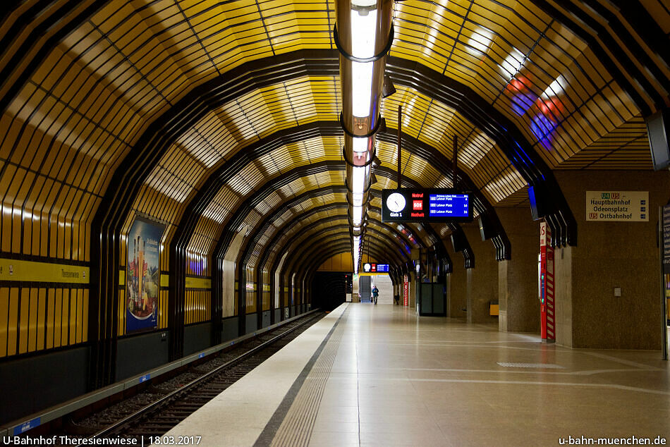 U-Bahn München - U-Bahnhof Theresienwiese (U4, U5)