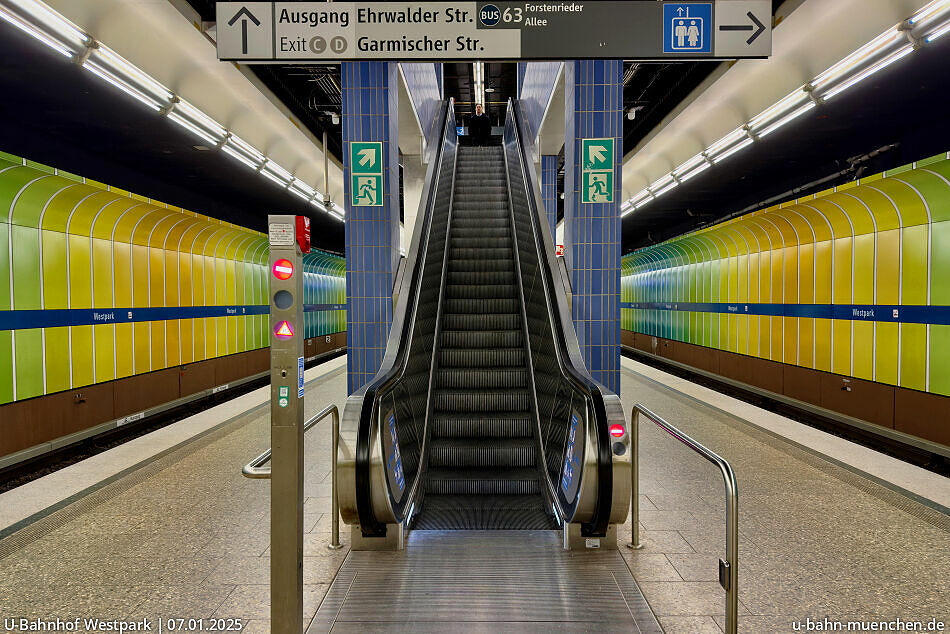 U-Bahn München - U-Bahnhof Westpark (U6)