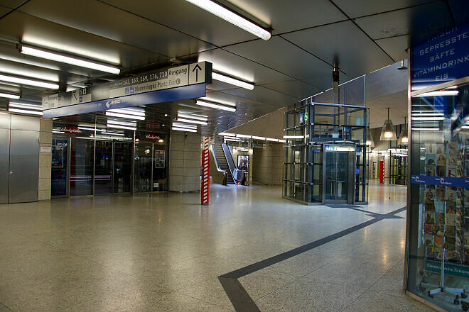 U-Bahnhof Moosach (U3) - U-Bahn München