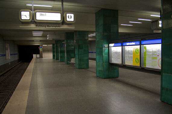 U-Bahnhof Goetheplatz (U3, U6) - U-Bahn München