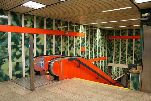 U-Bahnhof Petuelring (U3, U8) - U-Bahn München